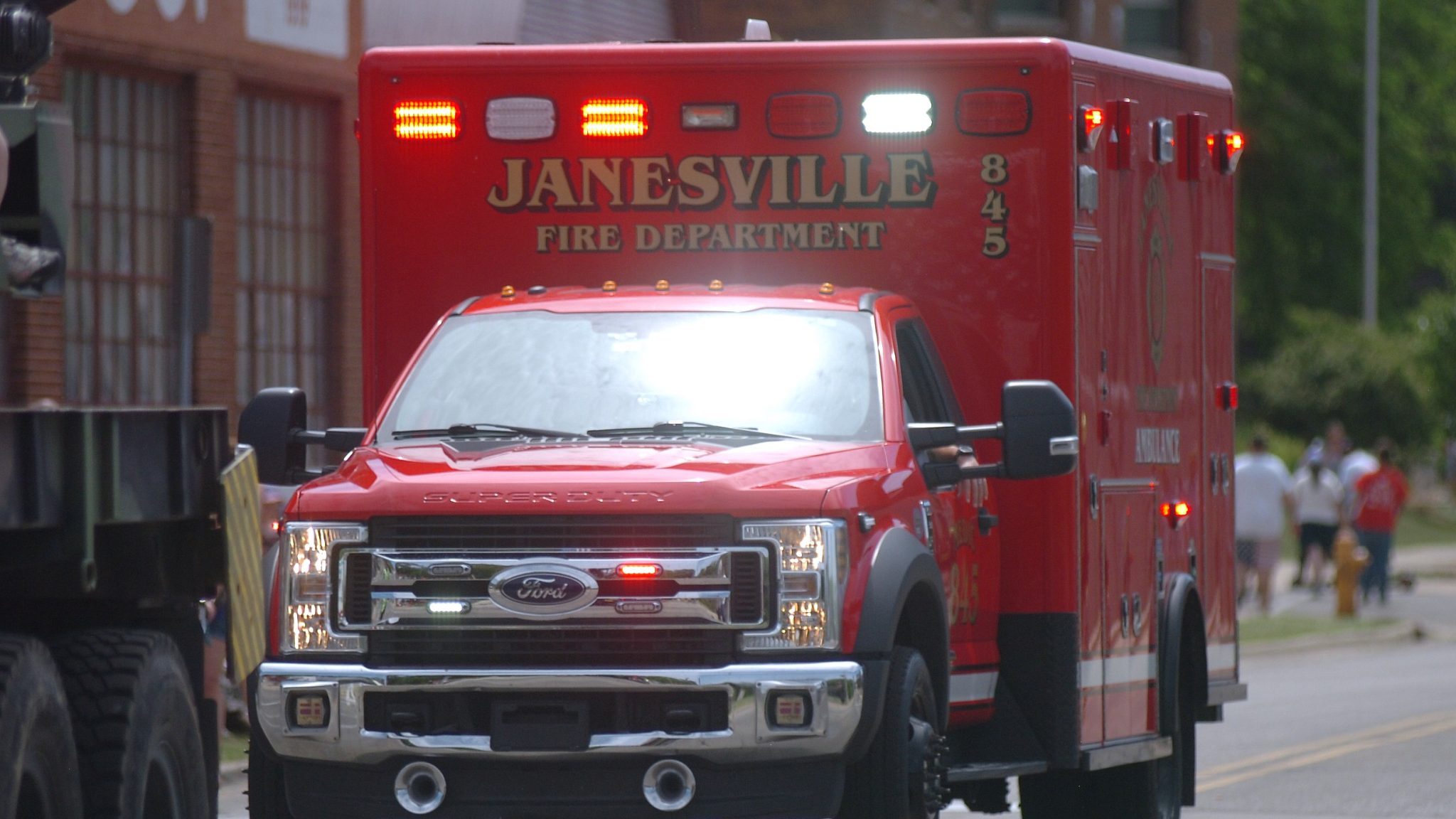 Update: Street reopens following early morning crash – Janesville News ...